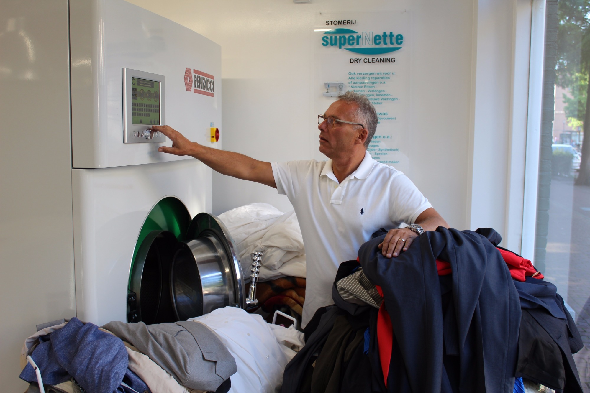 Kleding stomen | Stomerij SuperNette | Stomerij in Amsterdam